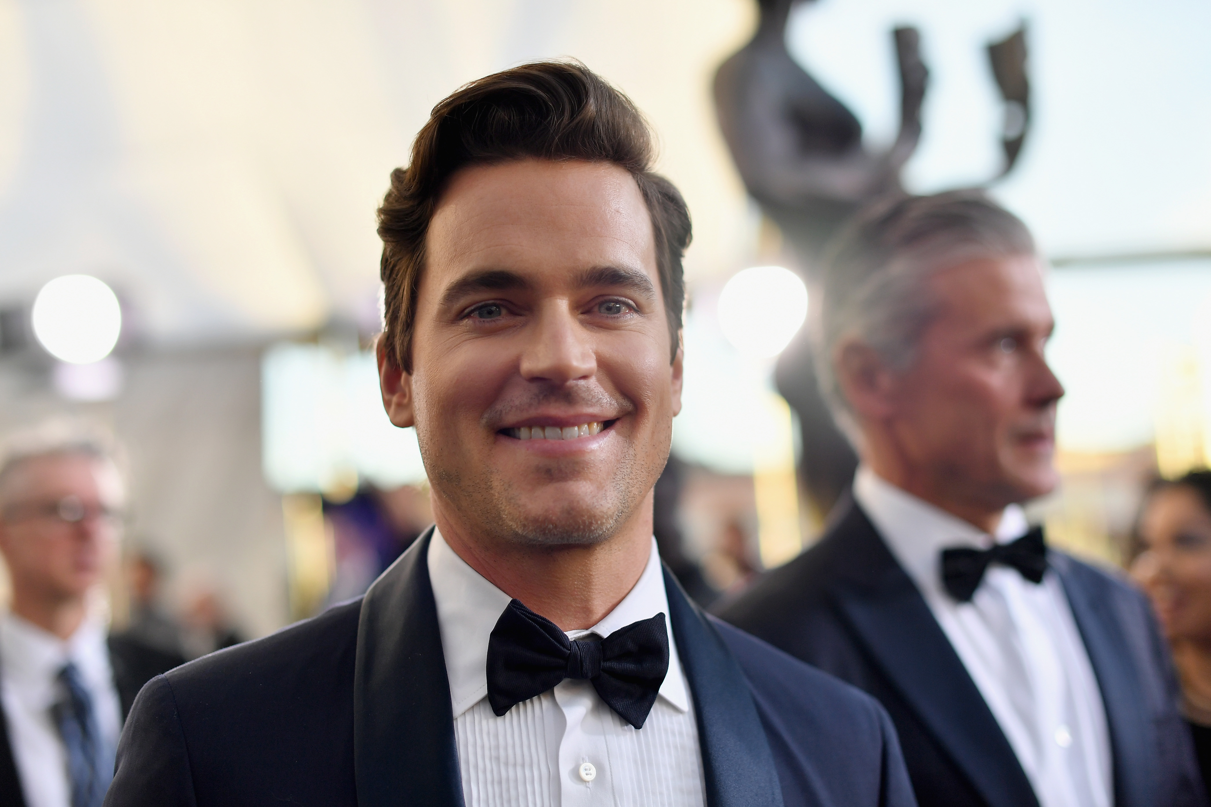 Matt Bomer loves playing 'multifaceted' gay superhero on Doom Patrol ...