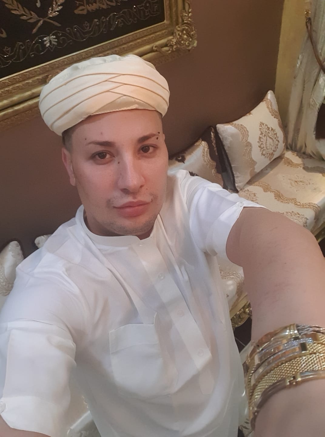 Houari Manar: LGBT fans mourn Algerian singer's sudden death | PinkNews