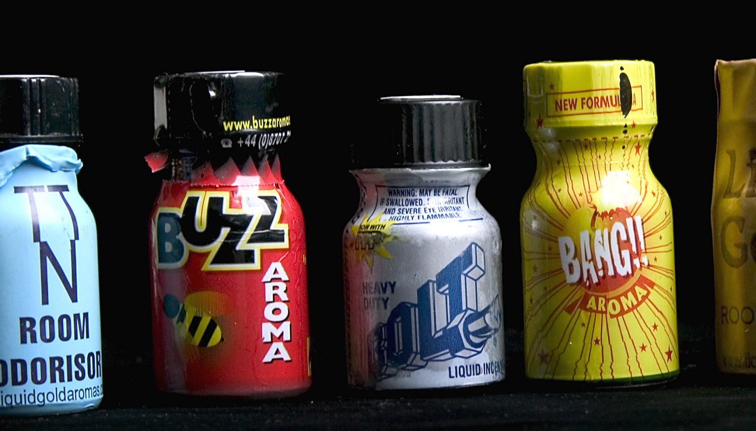 What are poppers? Are they safe and where are they legal?