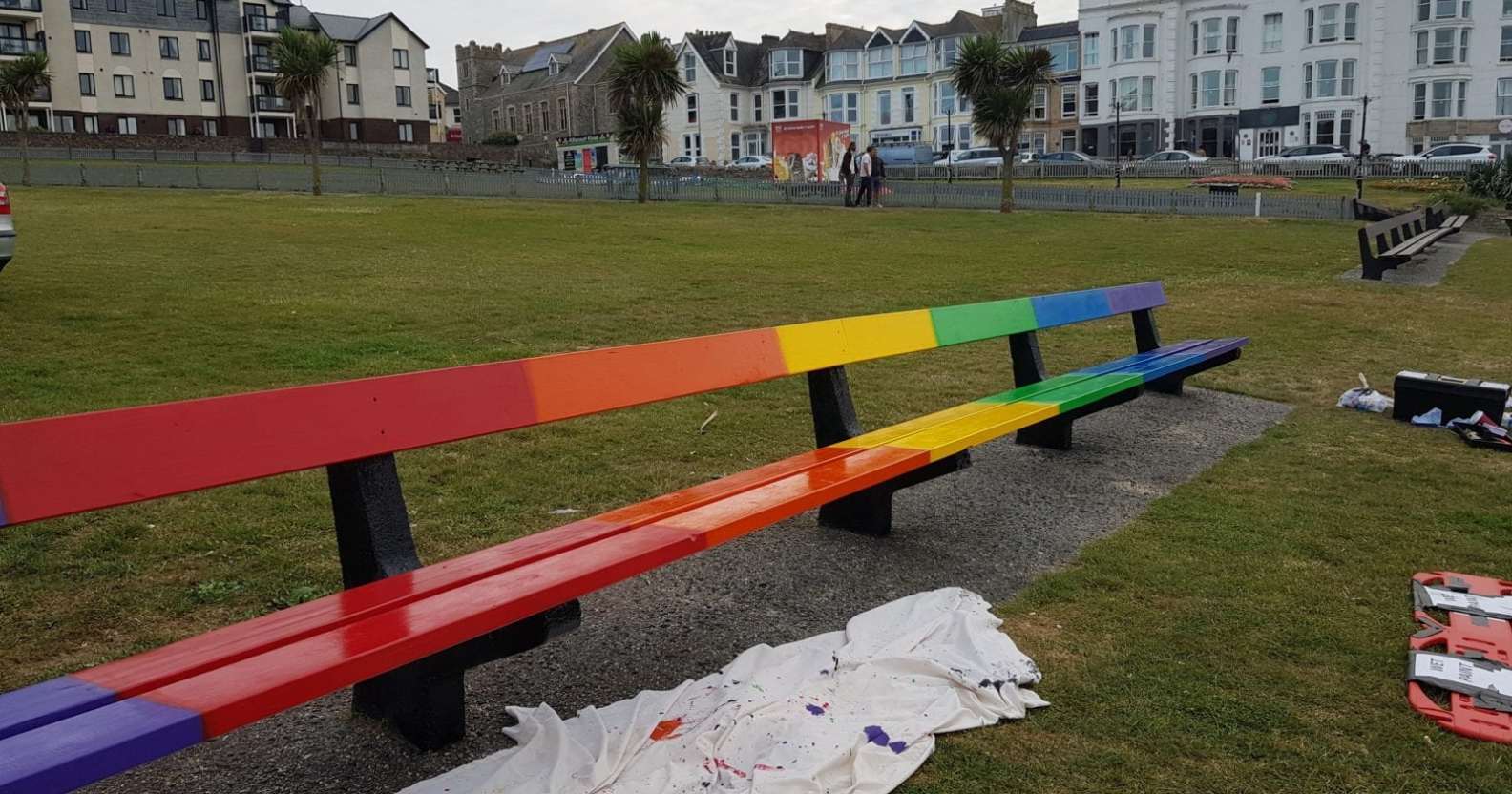Anti-gay thug smears poop on Pride bench, writing 'F***ing Queers ...