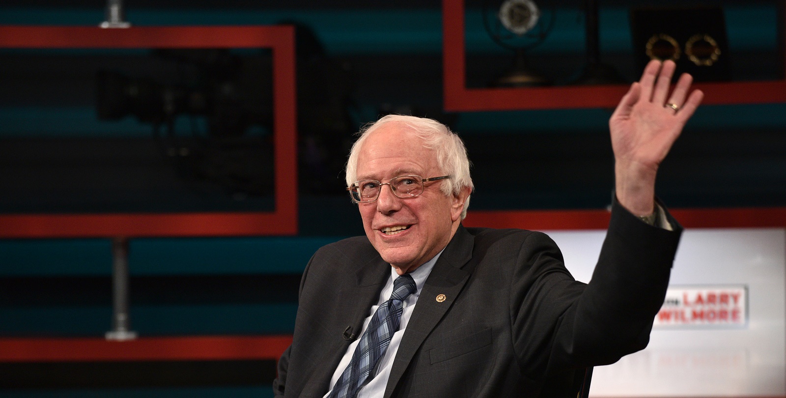 Bernie Sanders seen brunching with drag stars in West Hollywood gay bar ...