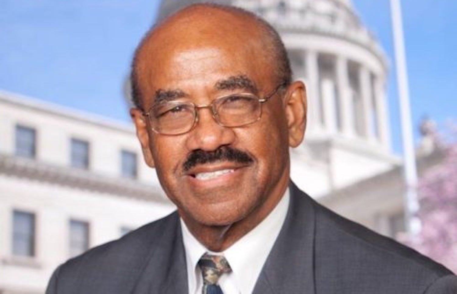 Democrat introduces bill to force teachers to recite the Ten ...