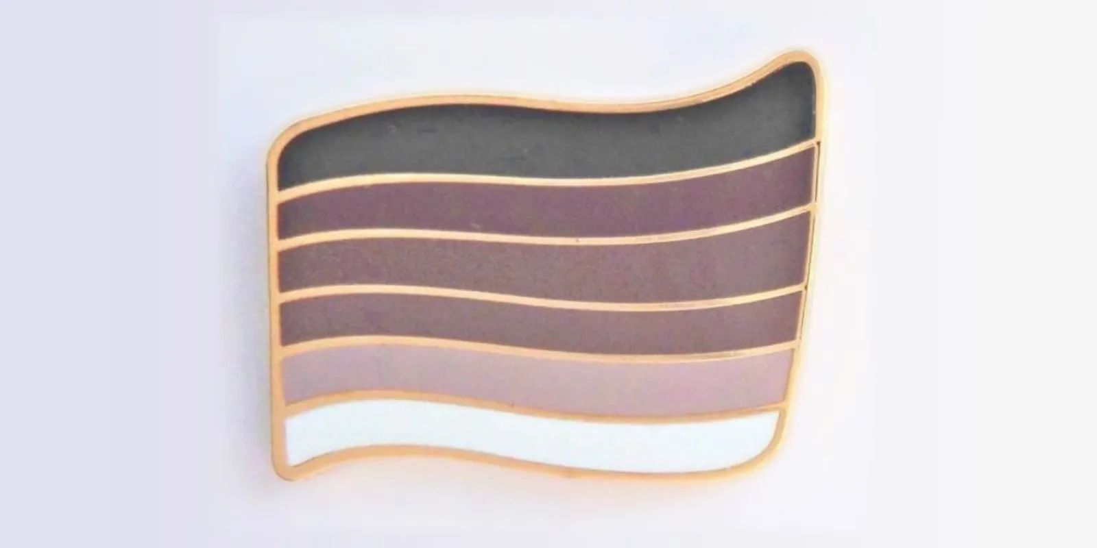 Straight Pride flag pulled from Amazon after online mocking | PinkNews