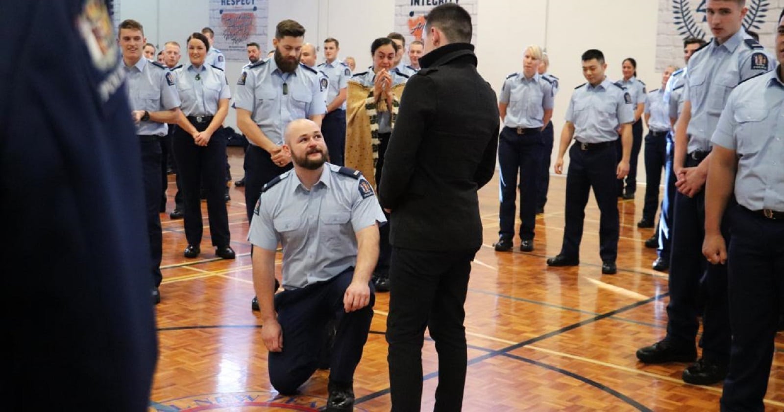 Police officer proposes to his boyfriend at officer graduation ceremony ...
