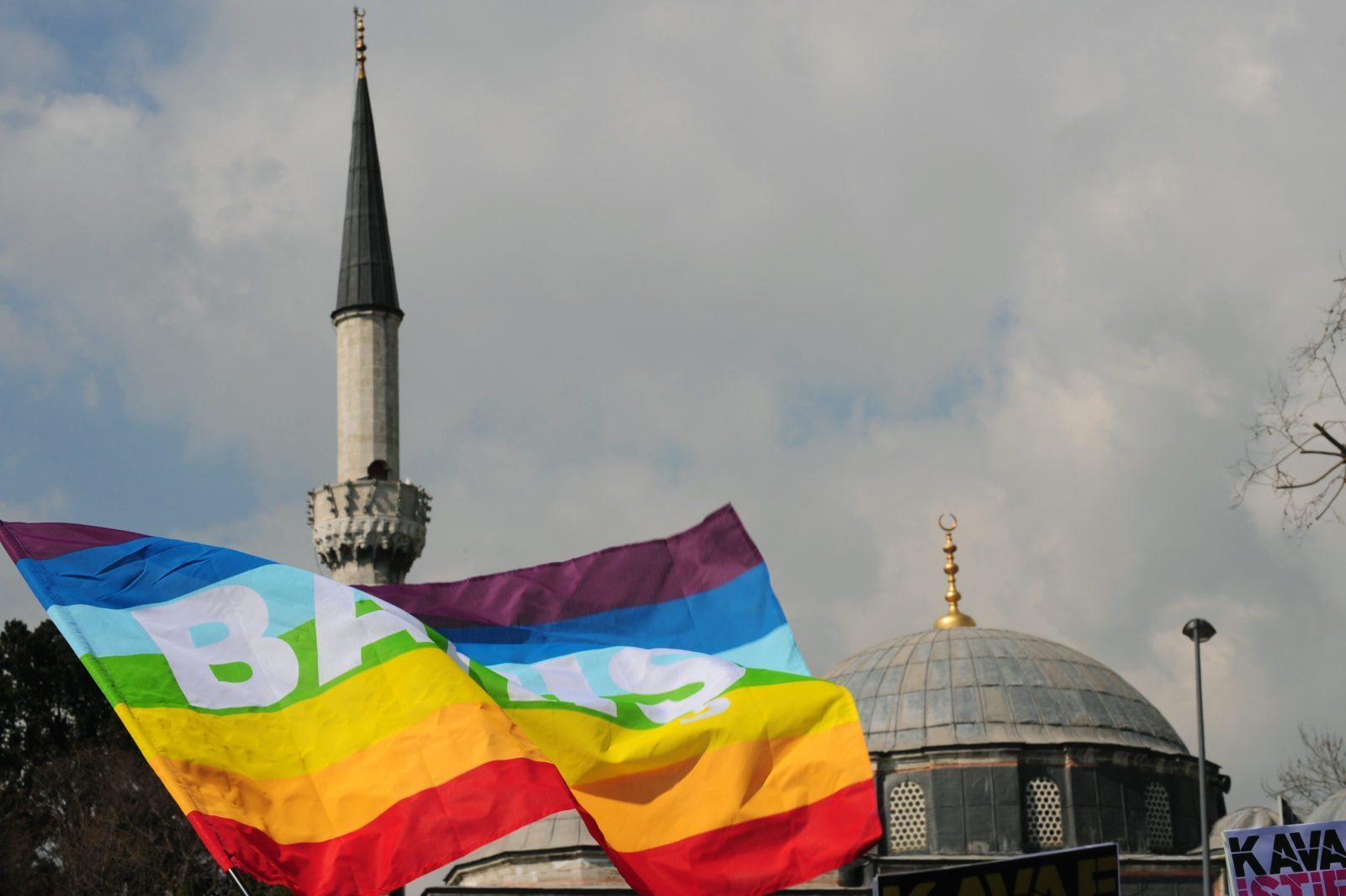Gay imam announces plans to open LGBTQ-friendly mosque | PinkNews