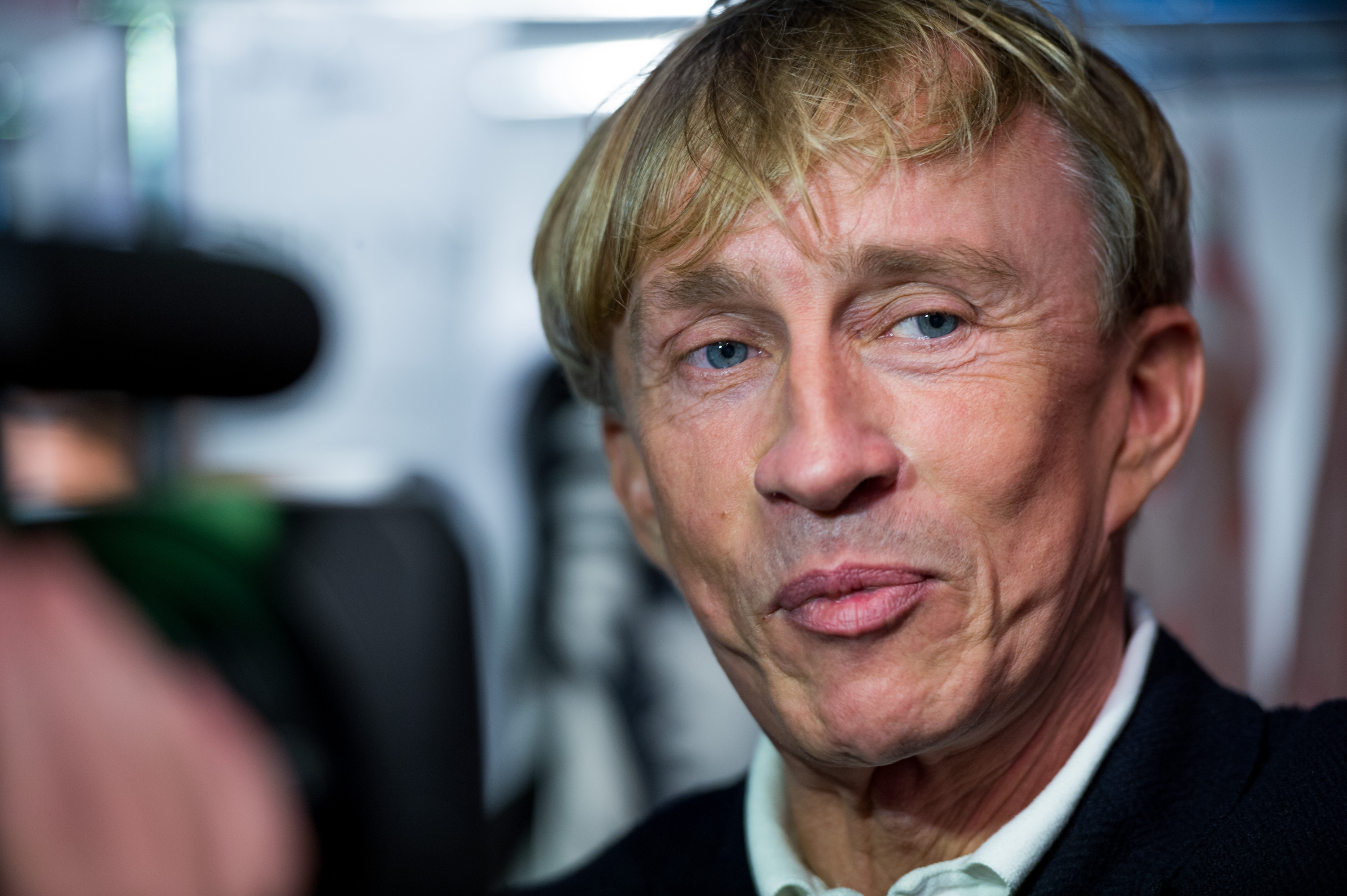 Fashion designer Jasper Conran marries boyfriend, ends 13-year feud ...