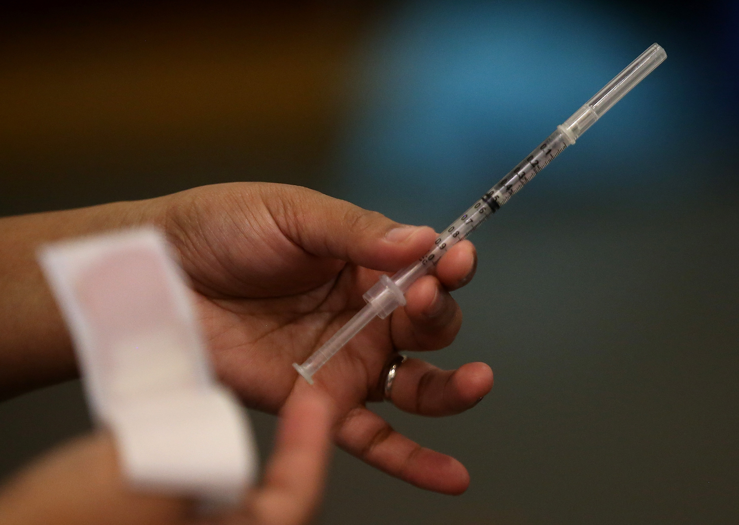 Trial finds weekly injections suppress HIV viral load for 'up to 17 ...