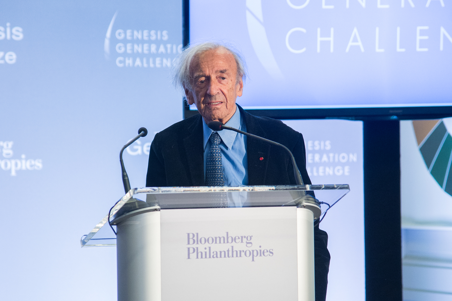 Holocaust survivor Elie Wiesel dies, aged 87 | PinkNews