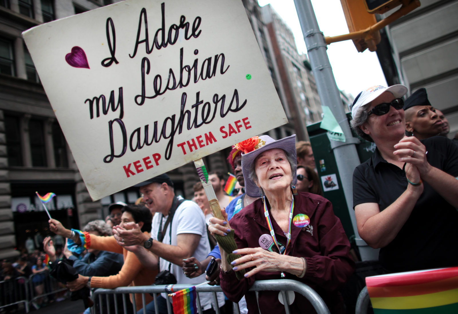 First transgender fire fighter leads New York LGBT Pride parade | PinkNews