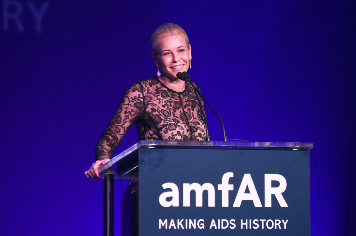 Amy Schumer, Chelsea Handler, Sarah Silverman 'faggot' tweets resurface ...