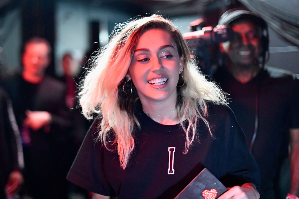 Miley Cyrus: 'I'm gender-neutral' | PinkNews