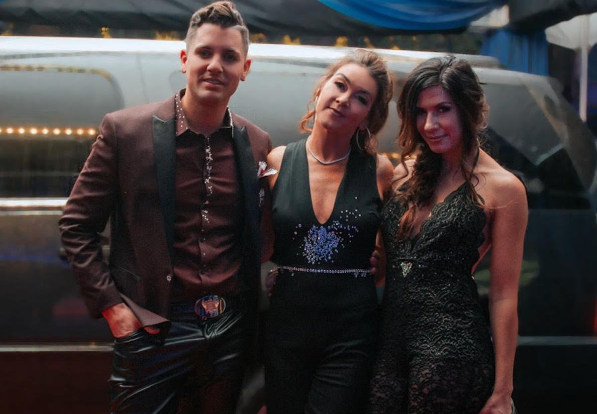 Gretchen Wilson comes out as having a 'gusband' | PinkNews