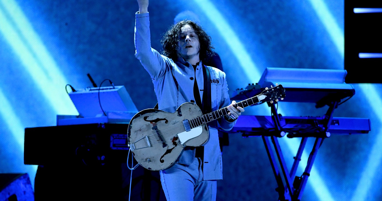 Jack White slams security for stopping lesbian kiss at gig | PinkNews
