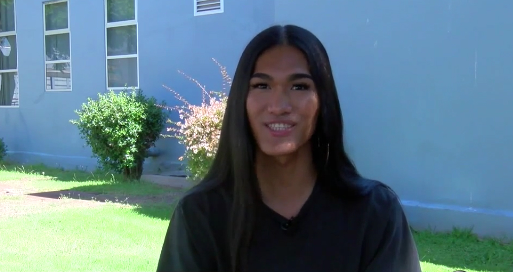 Video: US' first transgender homecoming queen reduced to tears over ...