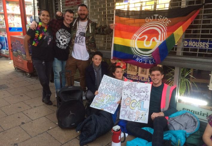 'Queer kiss-in' protest staged outside 'homophobic' London letting ...