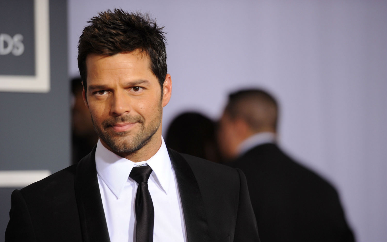 Ricky Martin steps onto the red carpet with new boyfriend | PinkNews