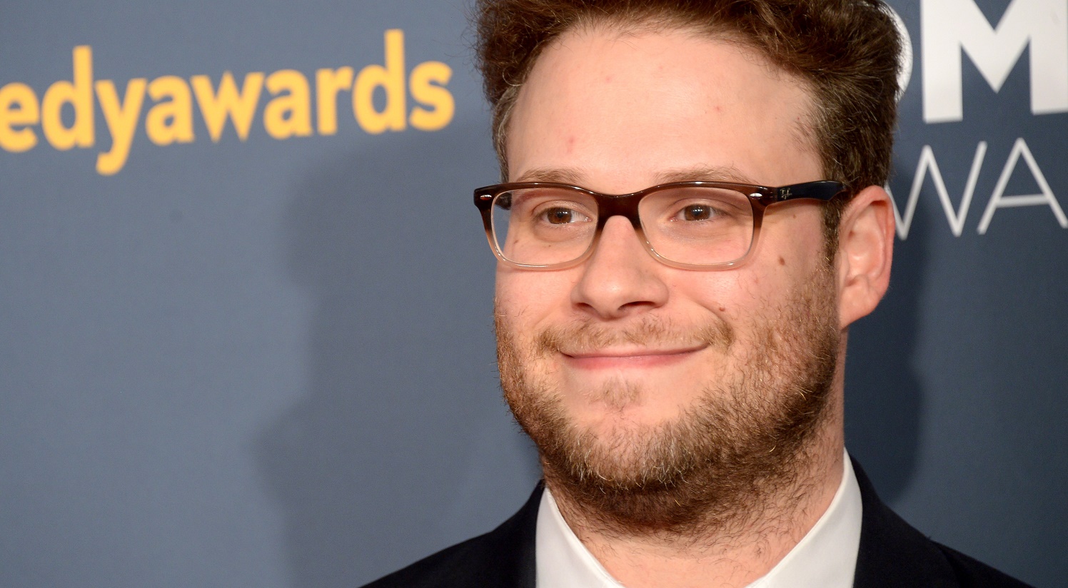Amy Schumer and Seth Rogen celebrate at gay wedding in new Bud Light ...