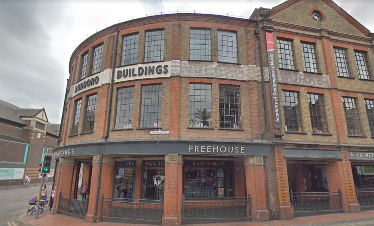 Gay couple 'kicked out of Wetherspoons for kissing' | PinkNews