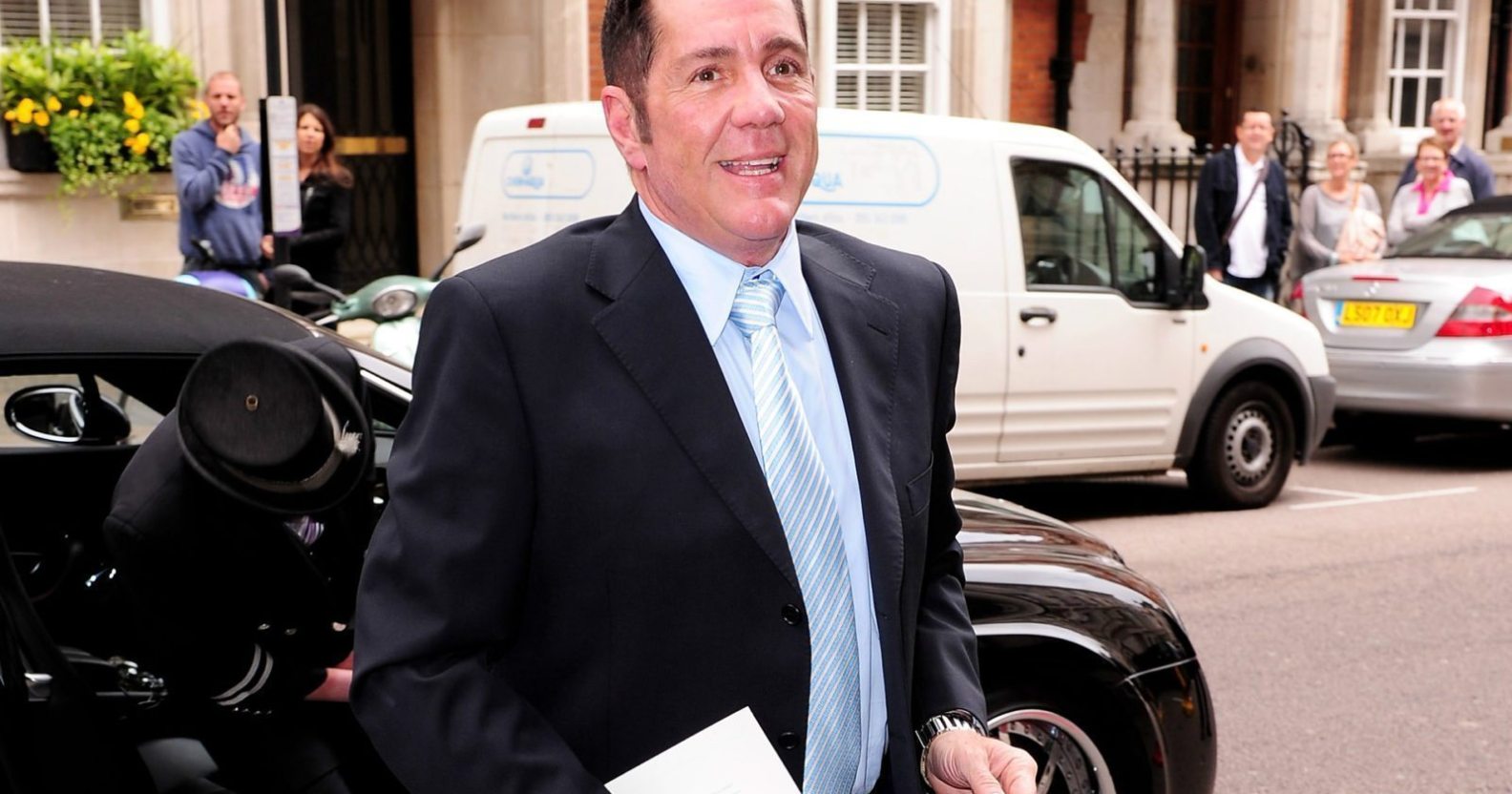 Dale Winton dead at 62: Gay Supermarket Sweep host dies in his home ...