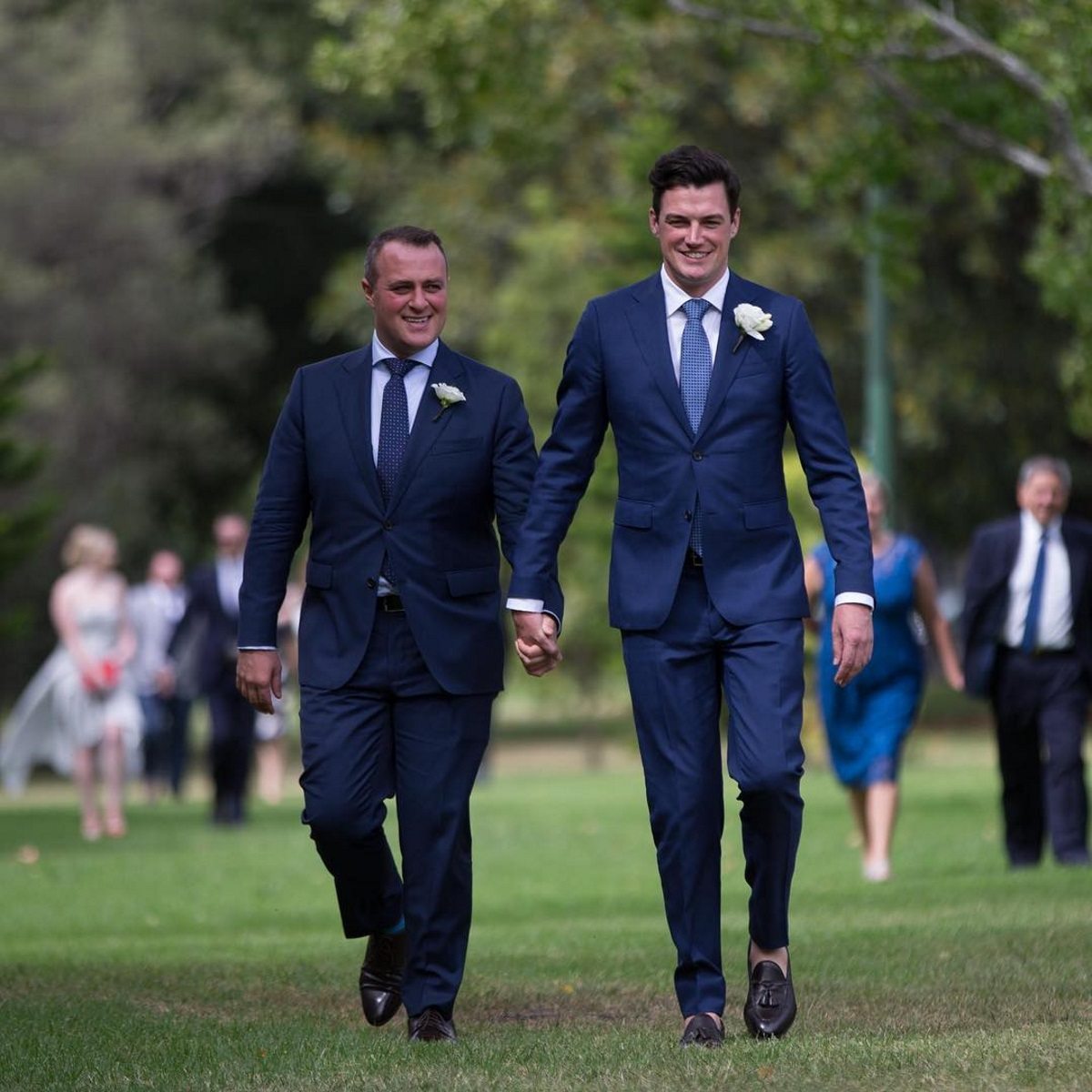 Australian MP who proposed to his boyfriend in Parliament ties the knot ...