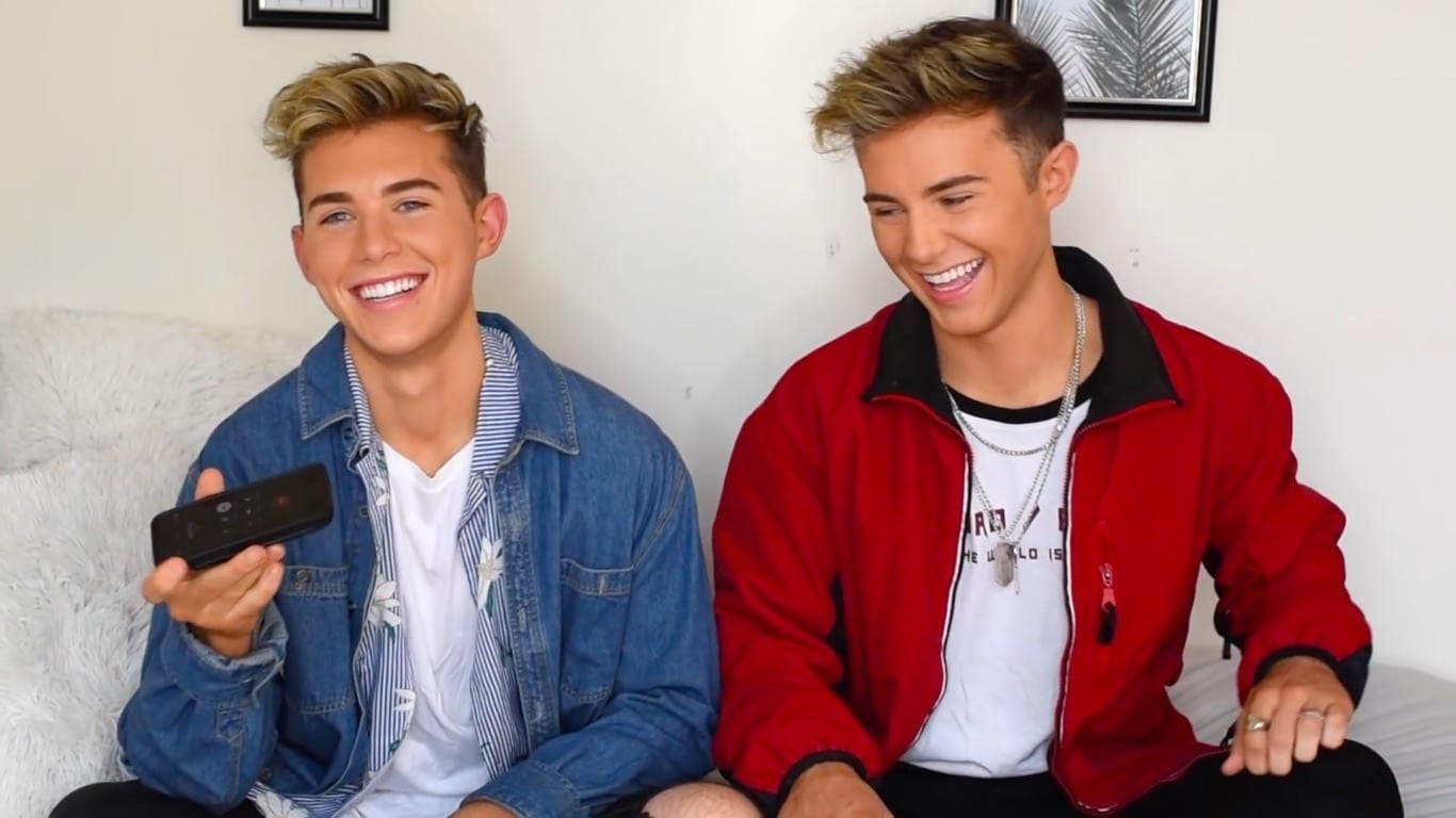 YouTube twins come out to mum – and her reaction is brilliant | PinkNews
