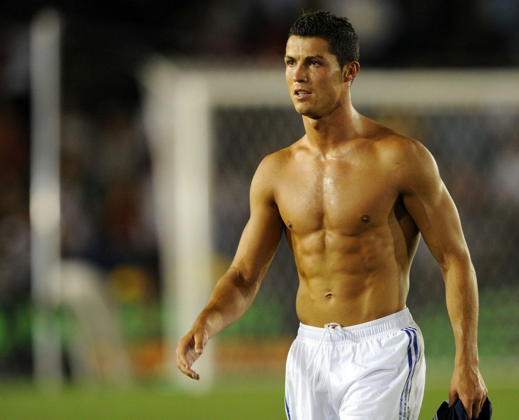 TV presenter claims Cristiano Ronaldo is in gay relationship (VIDEO ...