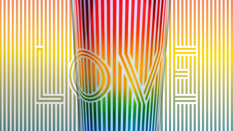 Starbucks launches festive campaign with lesbian twist