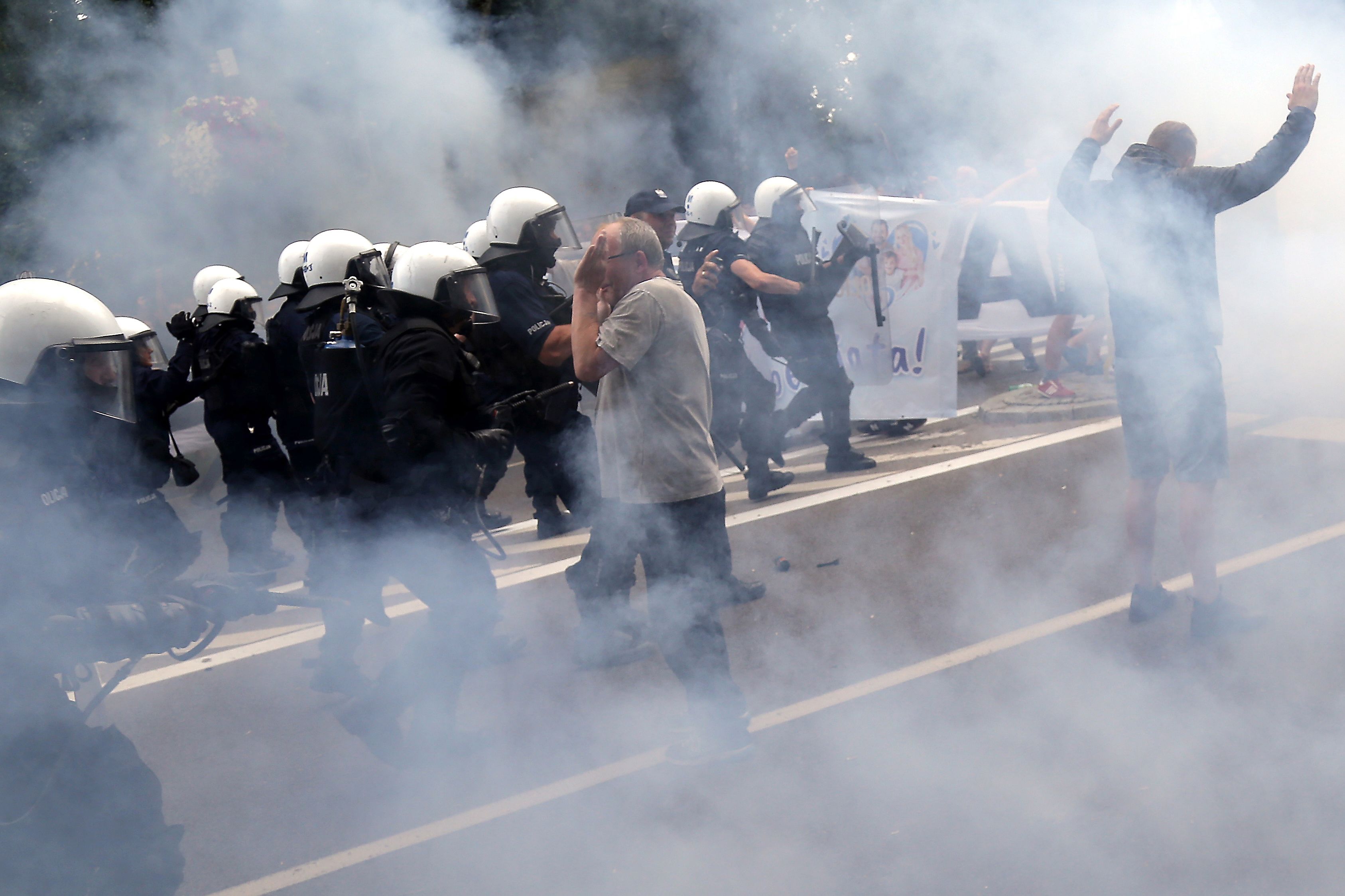 This controversial Pride meme is making a lot of LGBT people very angry ...