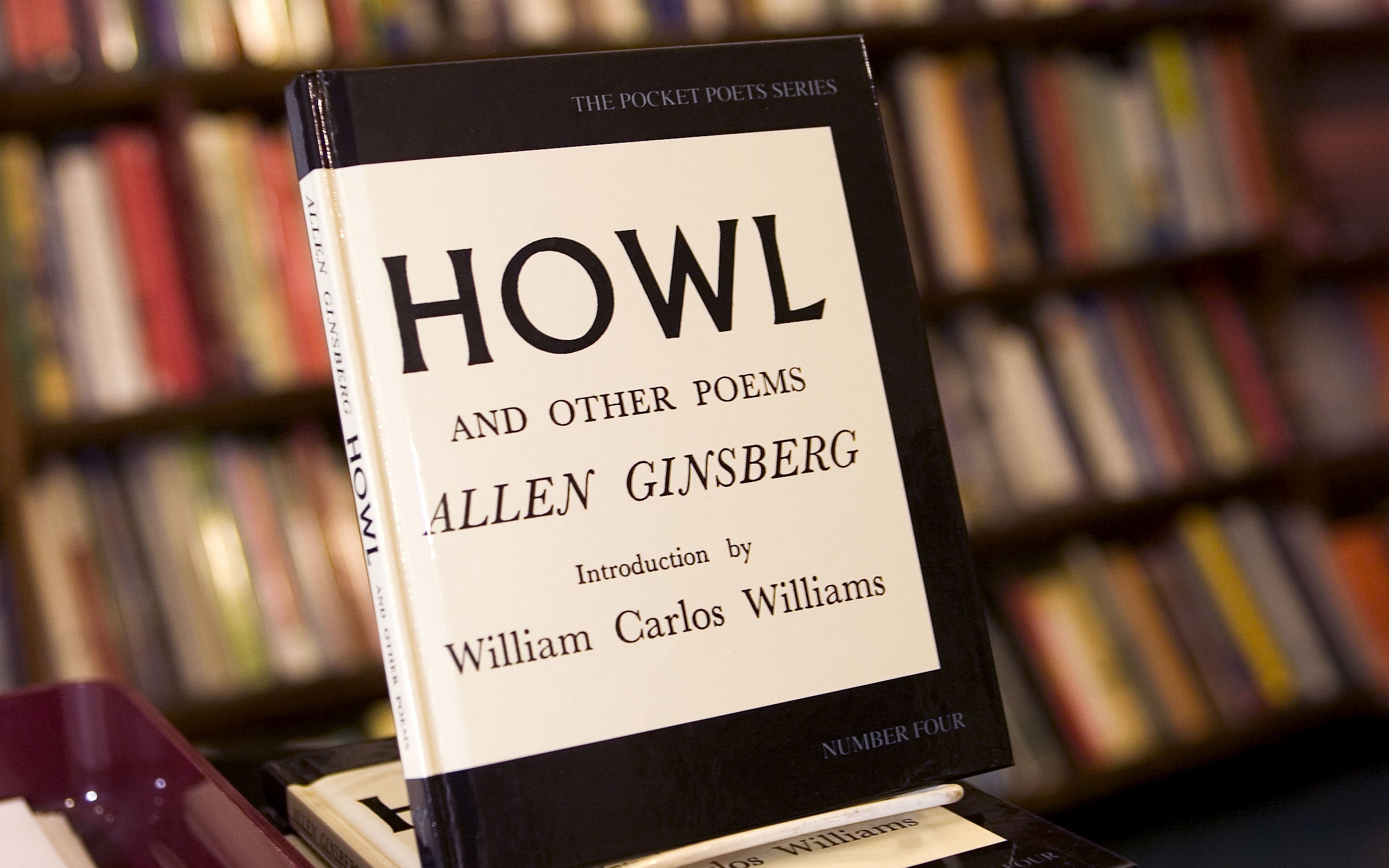 Allen Ginsberg: Dad suing school for asking daughter to read poem Howl