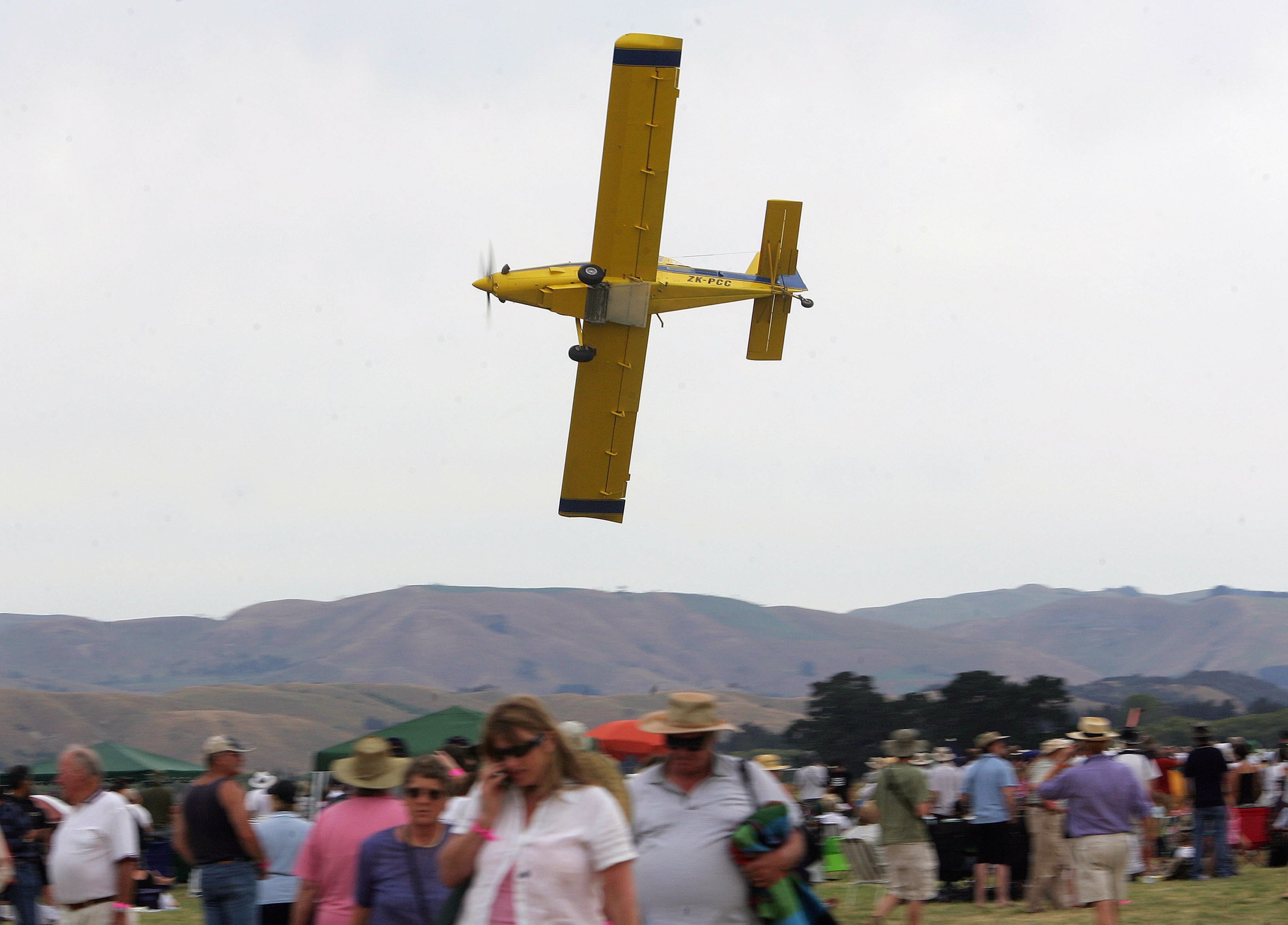 Latest gender reveal disaster causes plane crash in Texas | PinkNews