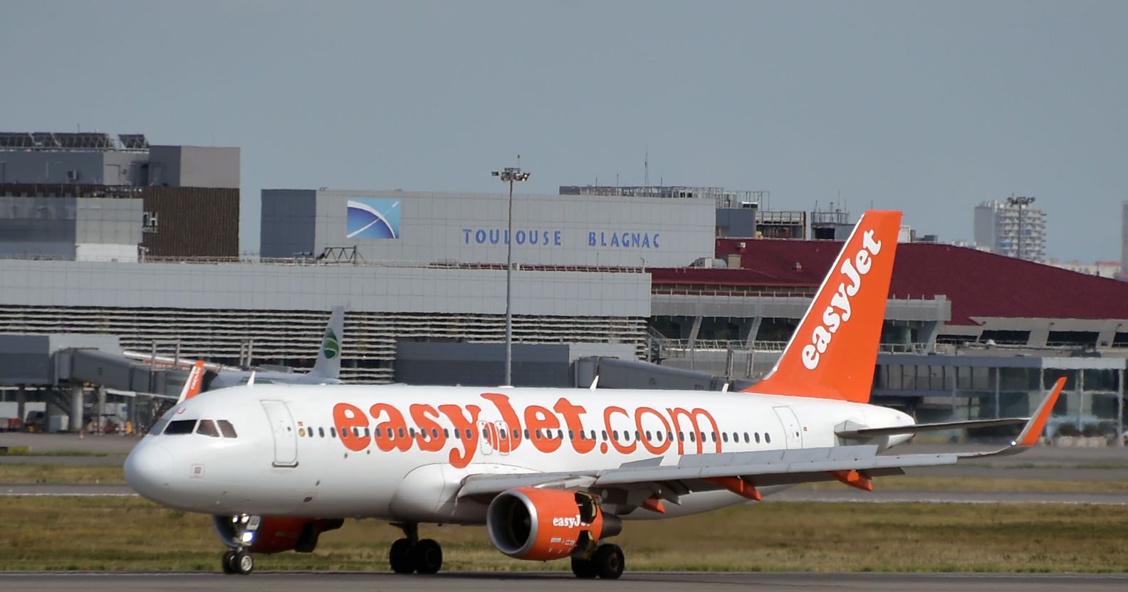 EasyJet swaps 'ladies and gentlemen' for gender-neutral greeting