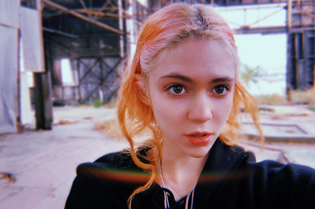 Grimes will let her baby discover their own gender identity | PinkNews