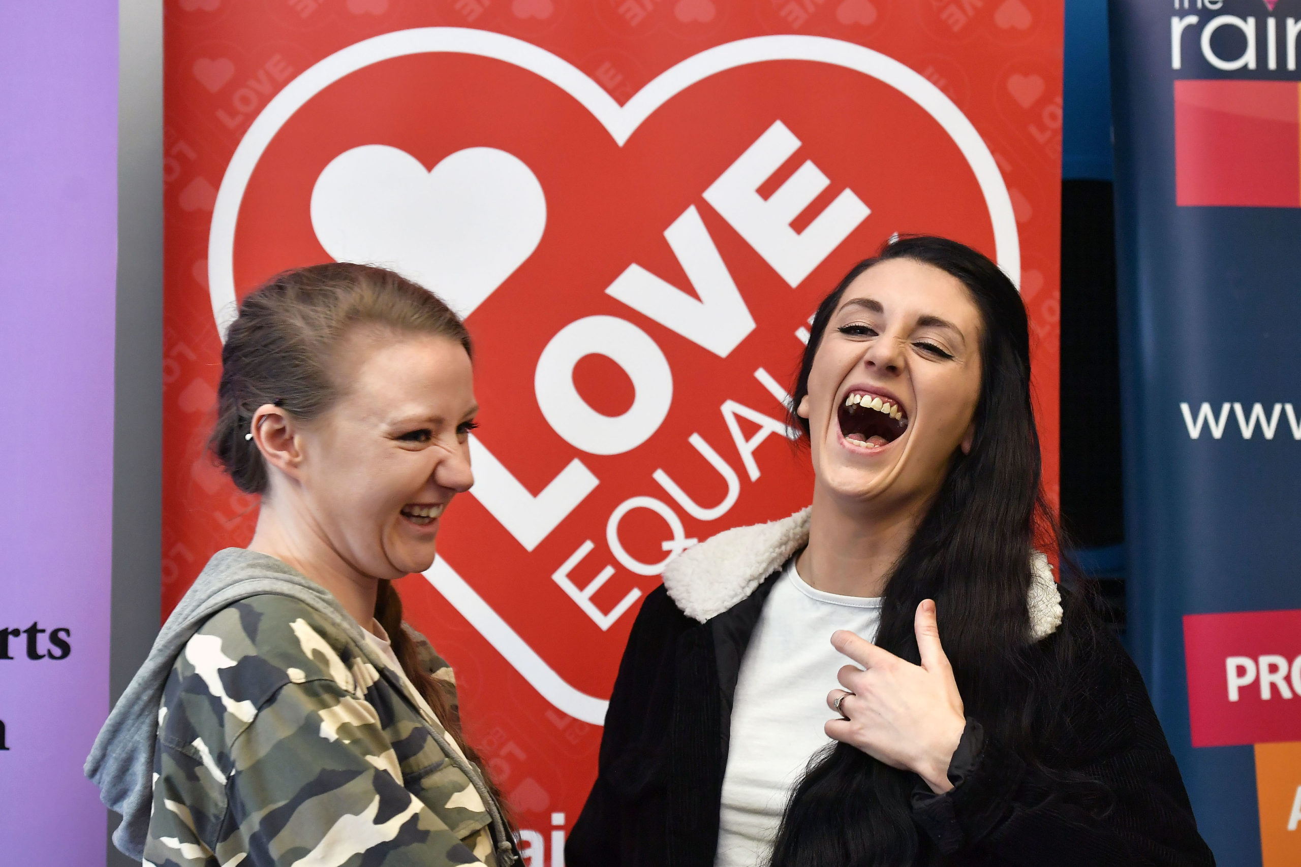 First Dates Ireland lesbian couple gets engaged in beautiful proposal ...