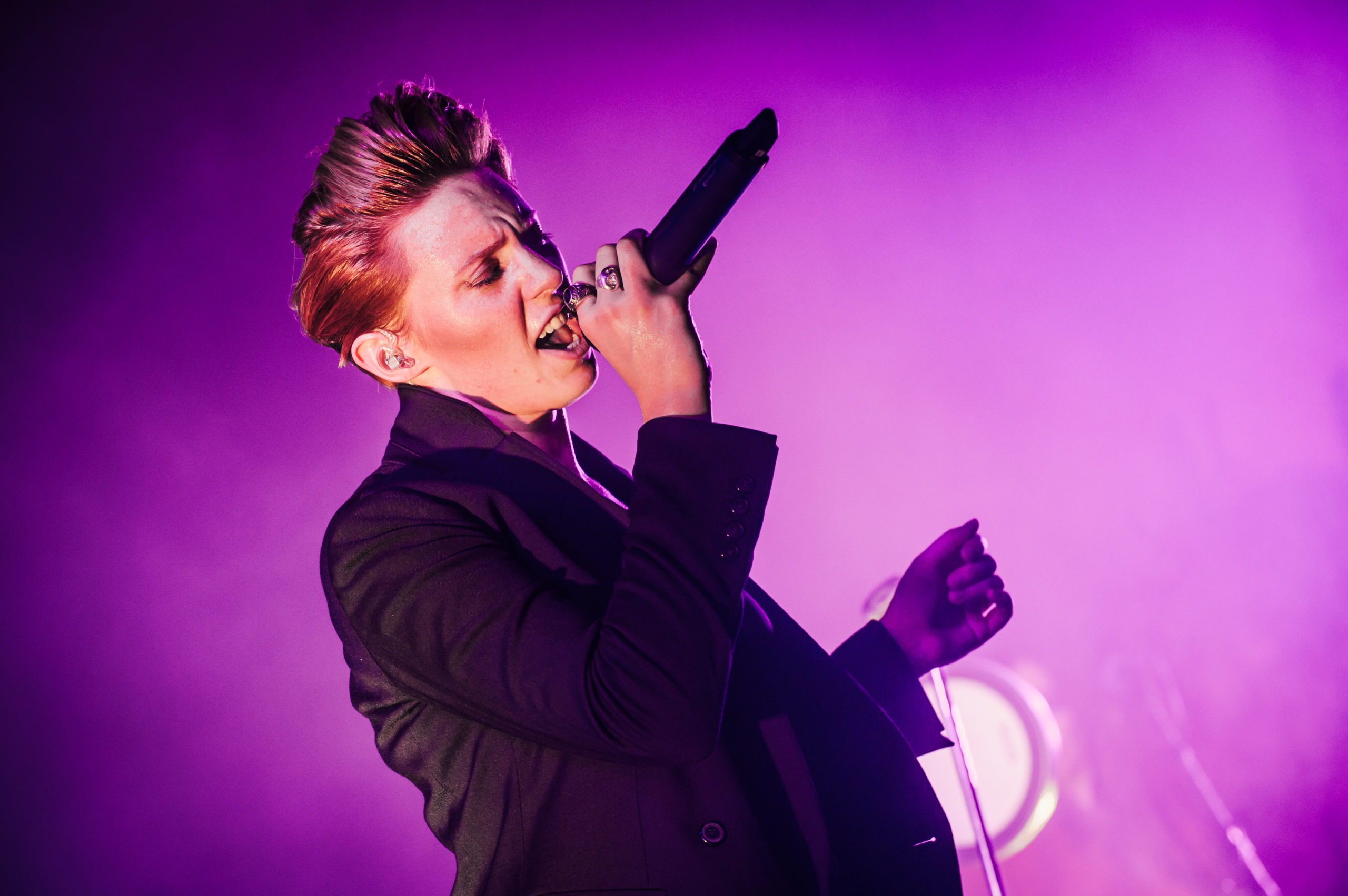 La Roux shares the heartbreaking reason why used to hide her sexuality