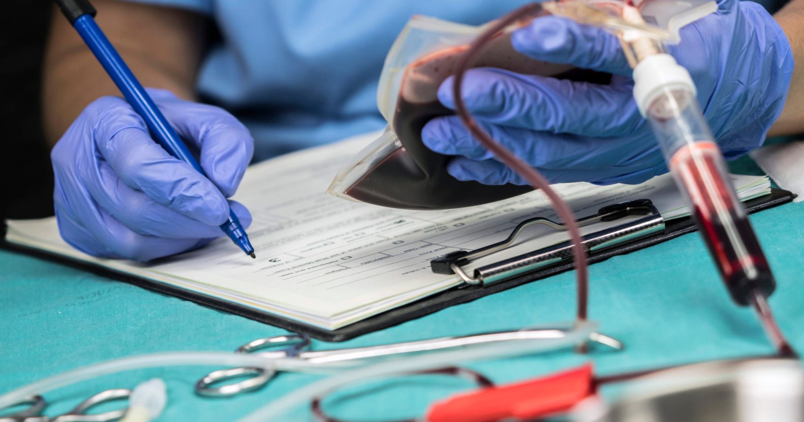 Blood ban: Experts urge FDA to scrap restrictions on gay and bisexual men