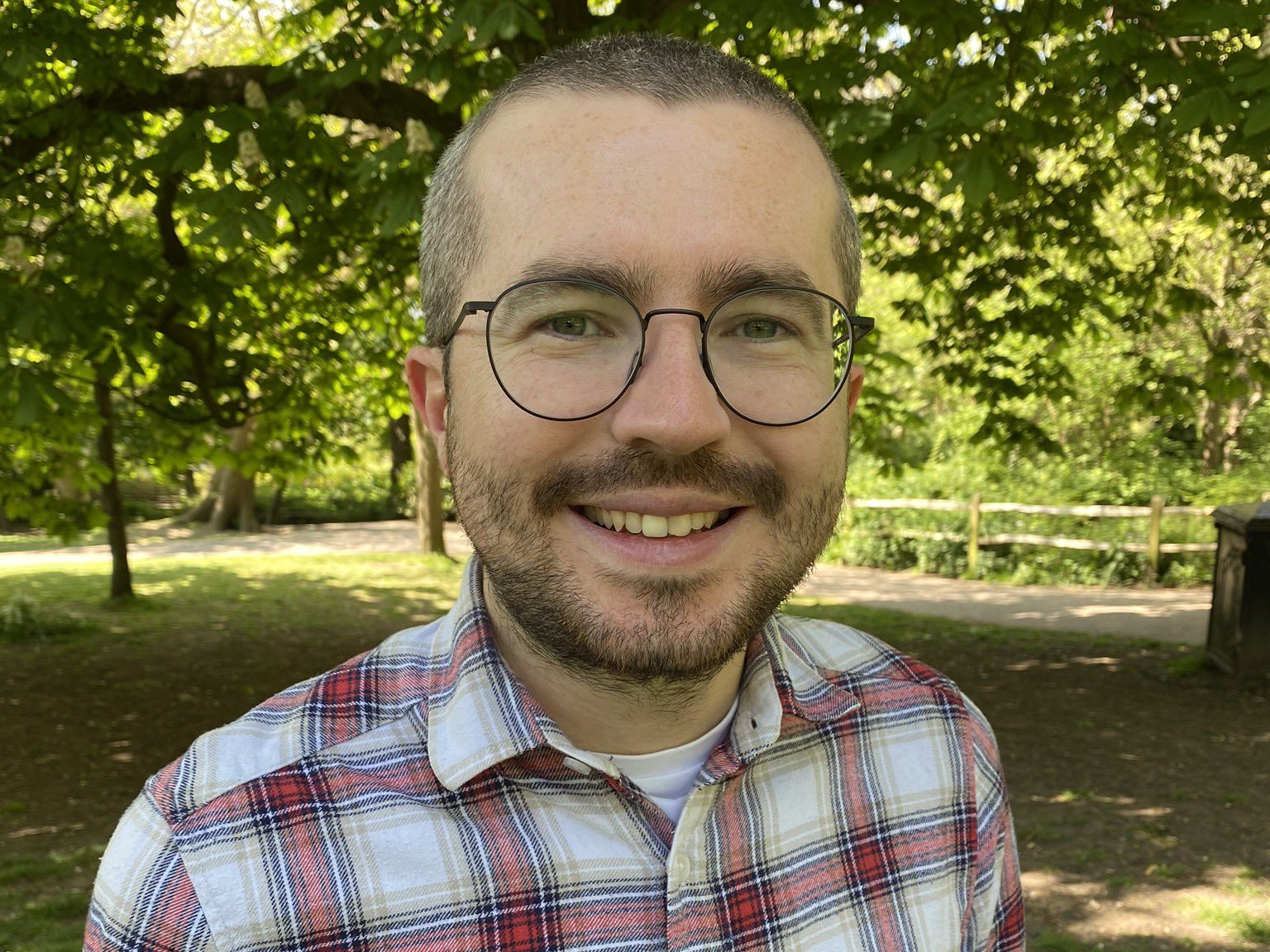 UK Church welcomes transgender non-binary pastor | PinkNews