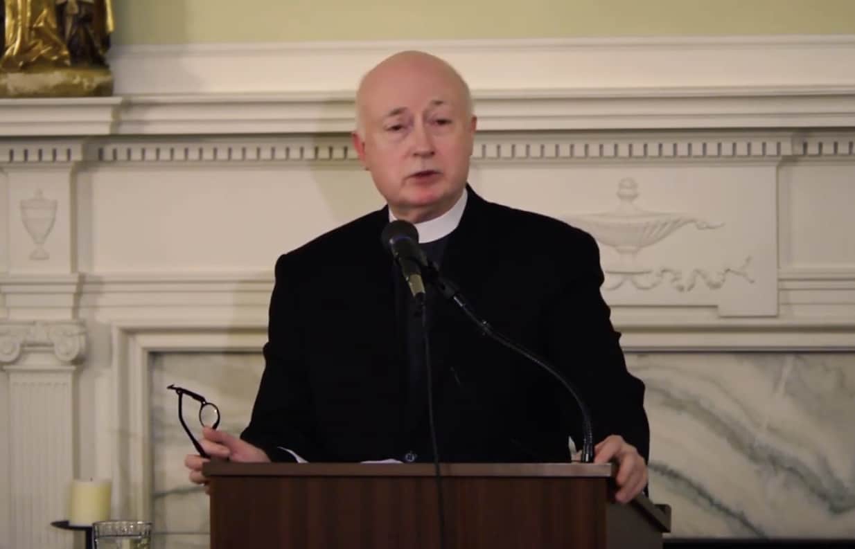 Priest allegedly assaulted guard after she caught him watching gay porn