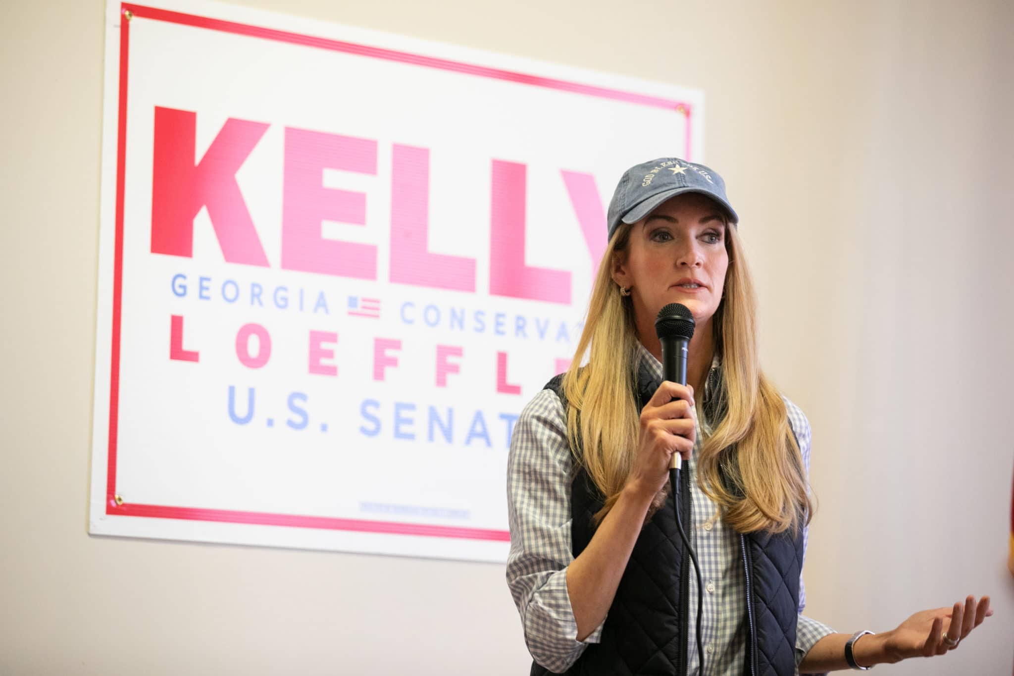 Kelly Loeffler pleads ignorance over photo with ex-Ku Klux Klan leader