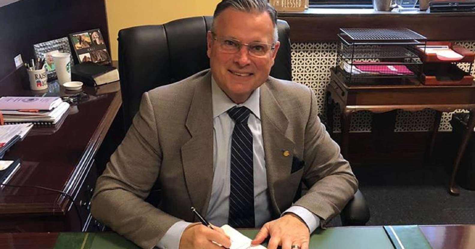 Republican lawmaker defends 'f****t' rant after winning re-election