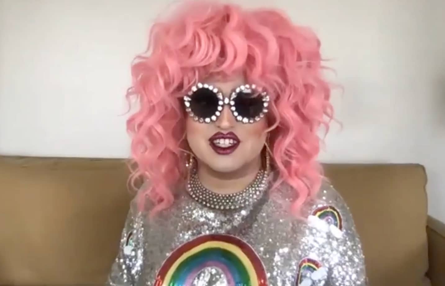 Drag queen teaches kids how to 'feel fabulous inside our own bodies'