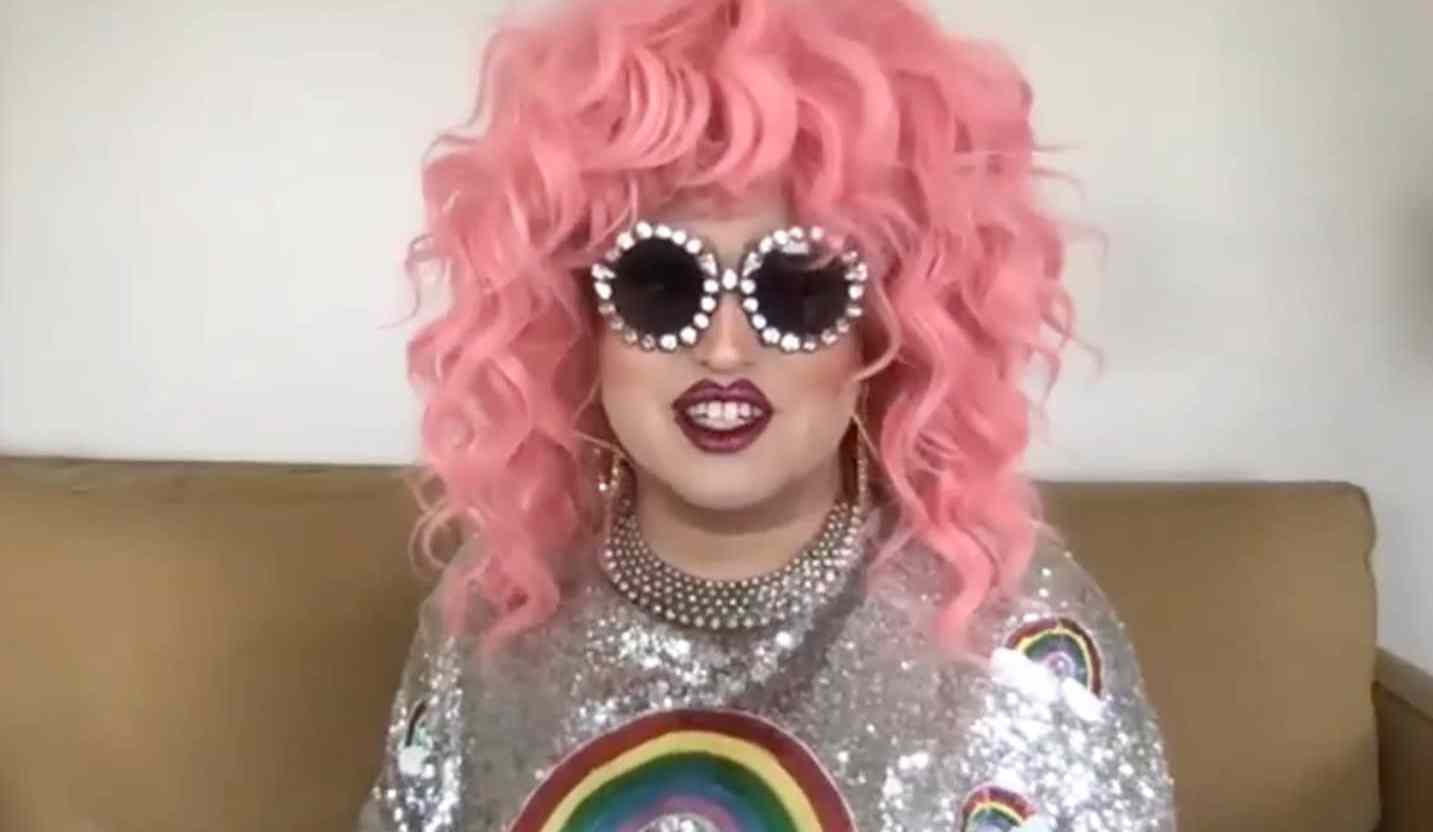 Drag queen teaches kids how to 'feel fabulous inside our own bodies'