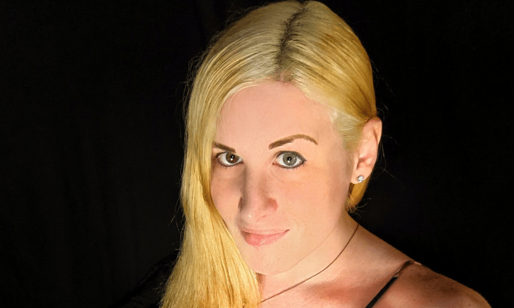 Hot tub Twitch streamer banned after transphobic pile-on slams platform ...