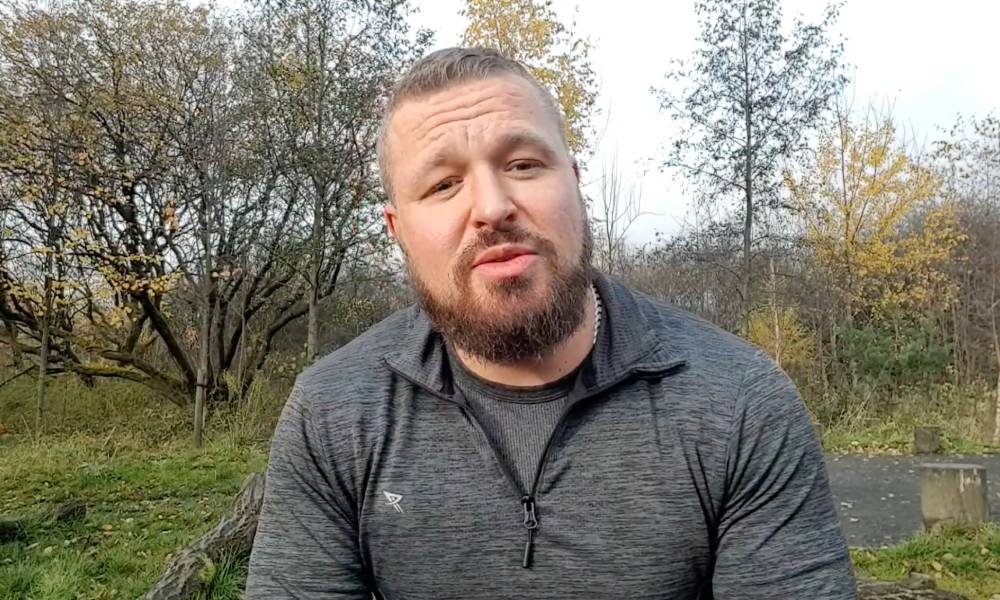 Actor David Paisley leaves Scotland because he 'no longer felt safe'