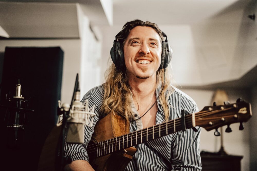 Christian singer Nicole Serrano comes out as a non-binary lesbian