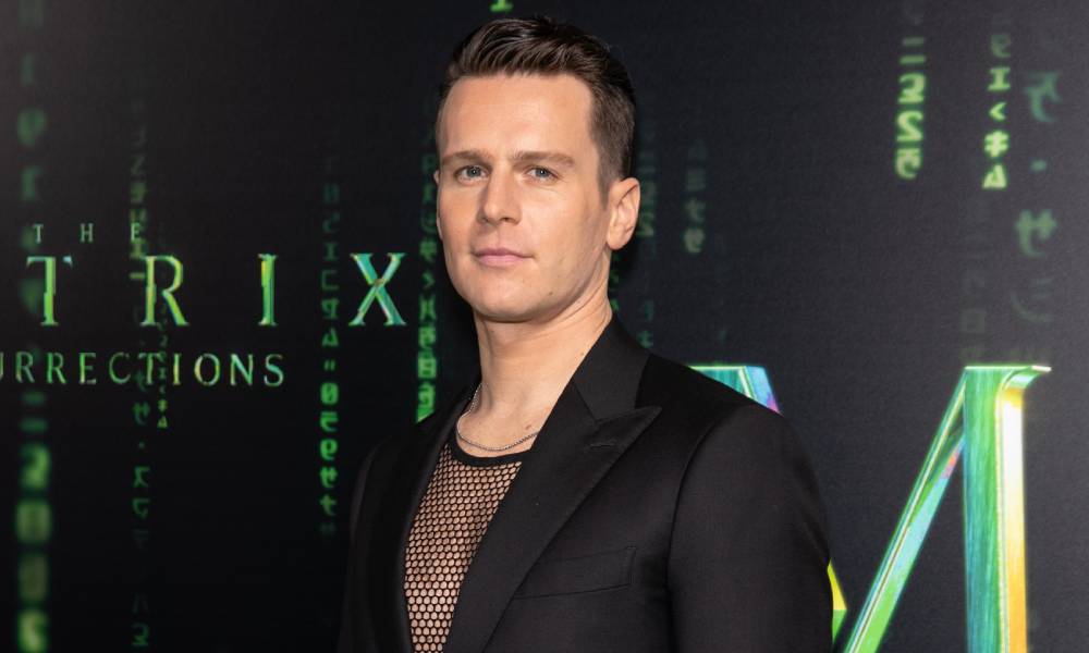 Jonathan Groff shares hilarious Matrix mishap: 'I thought I peed myself'