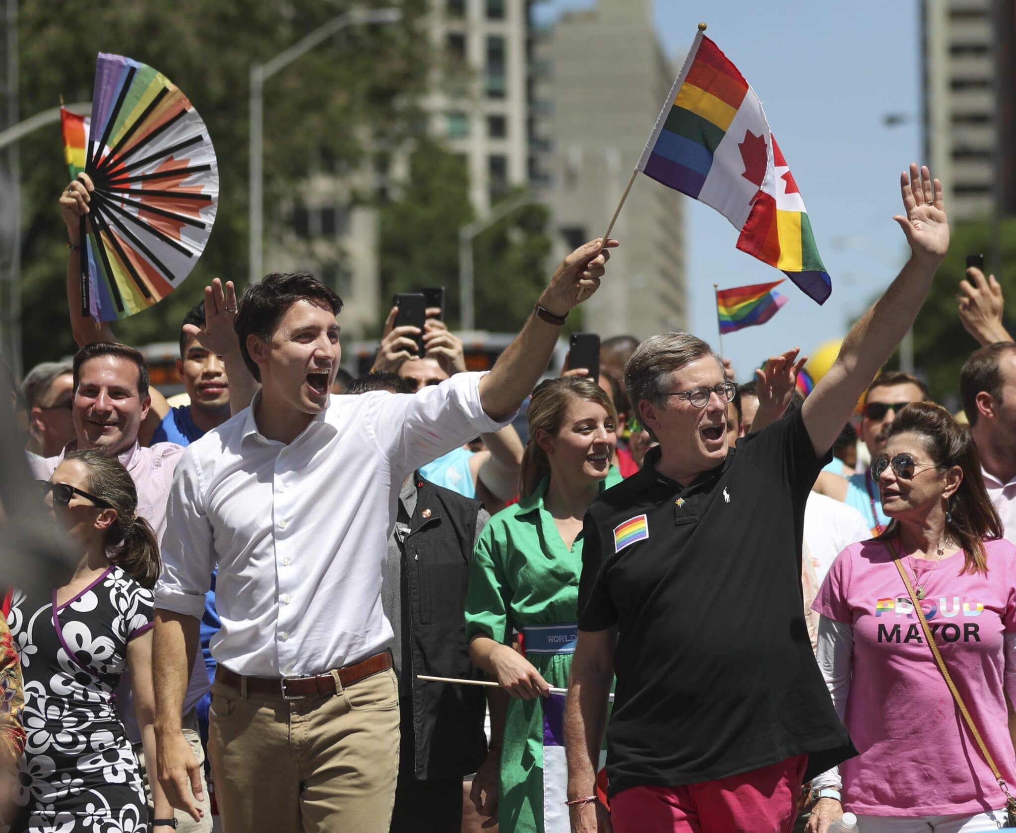Justin Trudeau raises LGBT flag on Canada's Parliament Hill to ...