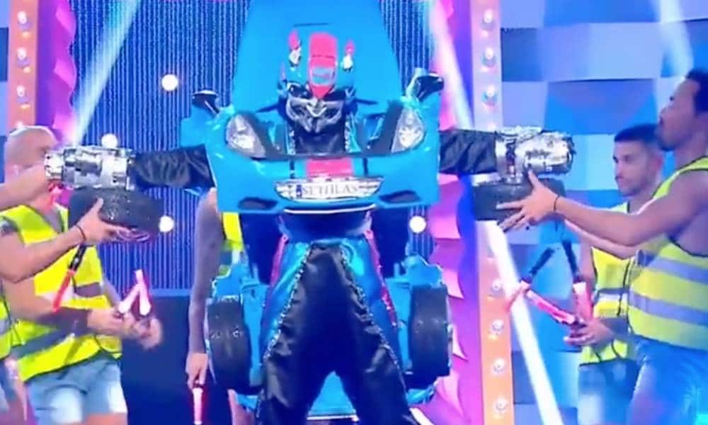 This drag queen jumped off a double decker bus and landed in the splits ...