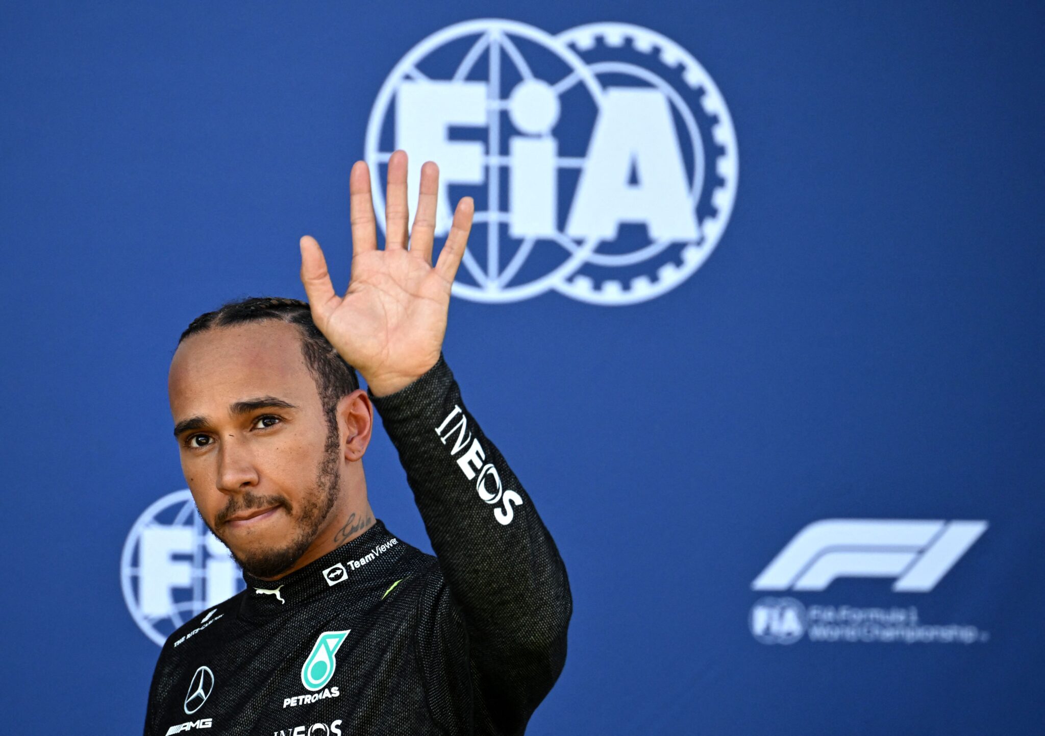 Lewis Hamilton to still wear LGBT flag helmet in Saudi Arabia and the UAE