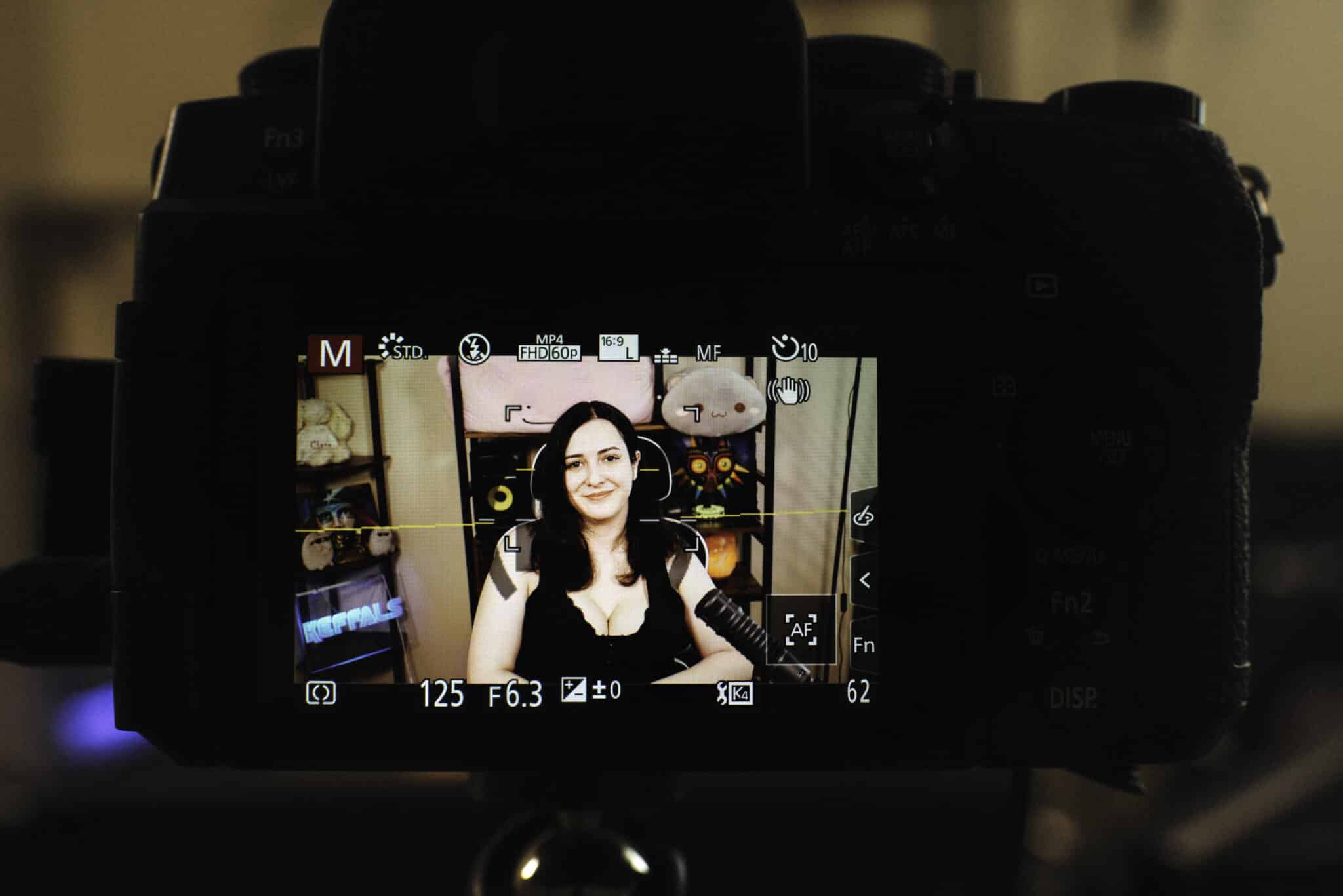 Twitch streamer Keffals forced to flee country due to death threats