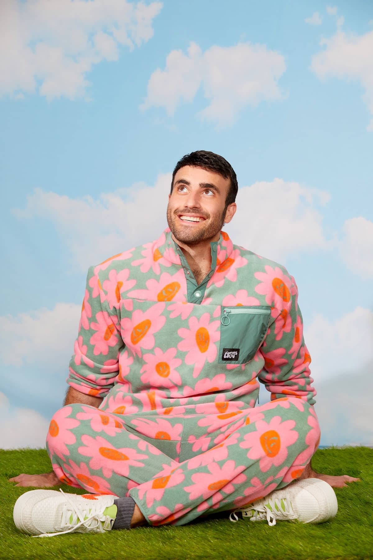 TikTok sensation Rob Anderson talks gay science and touring